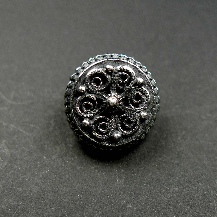 Tinnknapper Bunadsknapper håndlaget Hollenderknappen oksidert | Perlehuset nettbutikk alt i ...