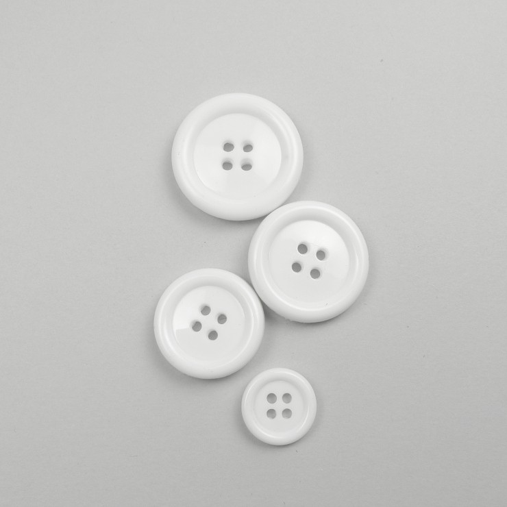 Knapper Hvite 27 | Perlehuset nettbutikk alt i knapper, garn, perler og utstyr